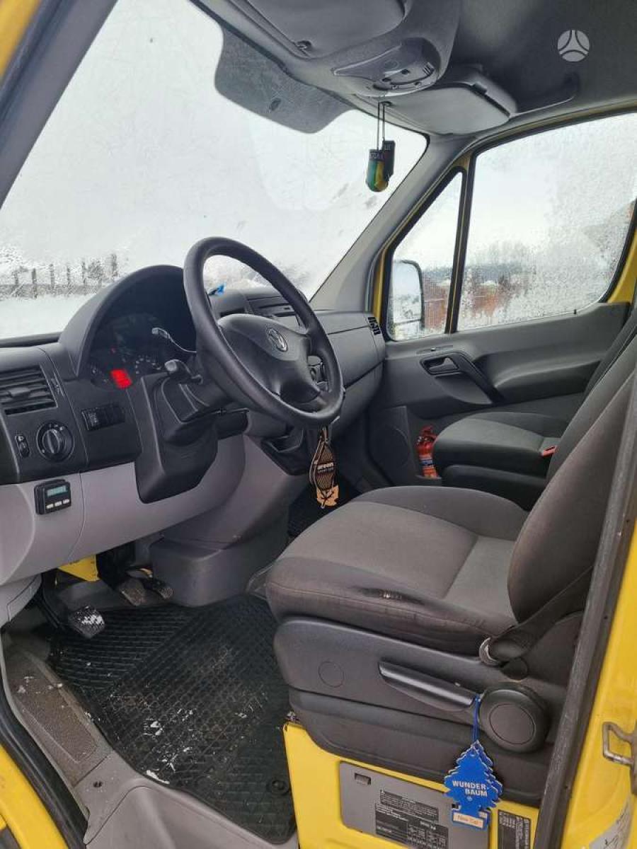 Yellow Volkswagen Crafter 2016 in Marijampole, with an engine capacity of 1.97 L and mileage of 240 thousand km for 19500 €, photo 11 on AUTOMOTO.COM.LV