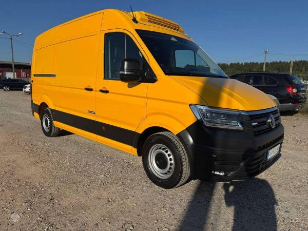 Yellow Volkswagen Crafter 2020 in Vilnius, with an engine capacity of 0.00 L and mileage of 40 thousand km for 14300 €, photo 3 on AUTOMOTO.COM.LV