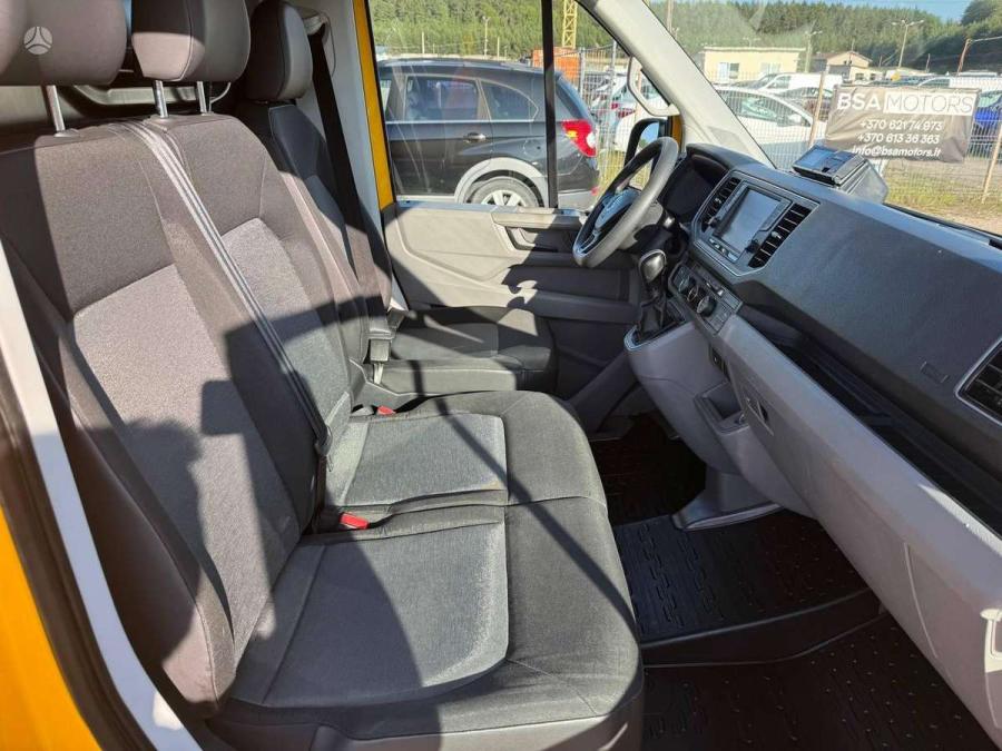 Yellow Volkswagen Crafter 2020 in Vilnius, with an engine capacity of 0.00 L and mileage of 40 thousand km for 14300 €, photo 15 on AUTOMOTO.COM.LV