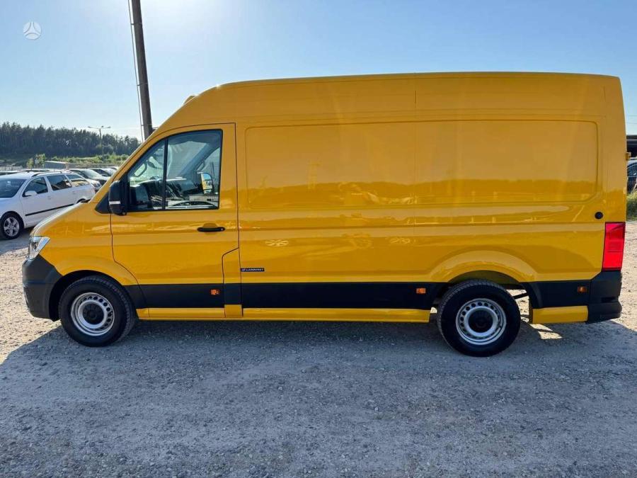 Yellow Volkswagen Crafter 2020 in Vilnius, with an engine capacity of 0.00 L and mileage of 40 thousand km for 14300 €, photo 9 on AUTOMOTO.COM.LV