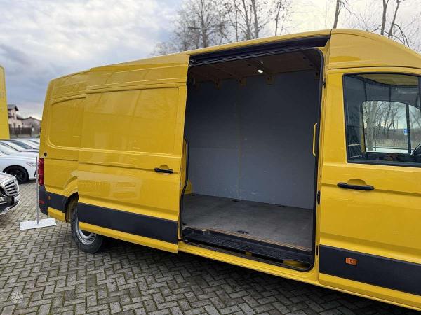 Yellow Volkswagen Crafter 2022 in Klaipeda, with an engine capacity of 1.97 L and mileage of 192 thousand km for 21500 €, photo 4 on AUTOMOTO.COM.LV