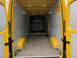 Yellow Volkswagen Crafter 2022 in Klaipeda, with an engine capacity of 1.97 L and mileage of 192 thousand km for 21500 €, photo 6 on AUTOMOTO.COM.LV