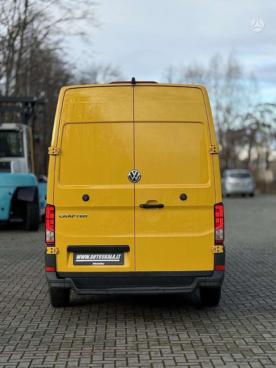 Yellow Volkswagen Crafter 2022 in Klaipeda, with an engine capacity of 1.97 L and mileage of 192 thousand km for 21500 €, photo 12 on AUTOMOTO.COM.LV