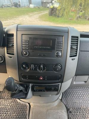Dzeltens Volkswagen Crafter 2007 Valmiera, ar dzinēja tilpumu 2.50 L un nobraukumu 357 tūkst. km par 3850 €, foto 6 vietnē AUTOMOTO.COM.LV