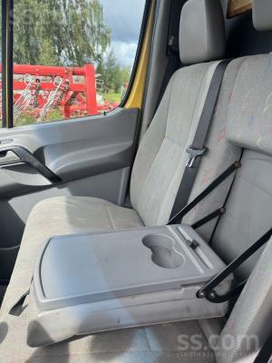 Dzeltens Volkswagen Crafter 2007 Valmiera, ar dzinēja tilpumu 2.50 L un nobraukumu 357 tūkst. km par 3850 €, foto 8 vietnē AUTOMOTO.COM.LV