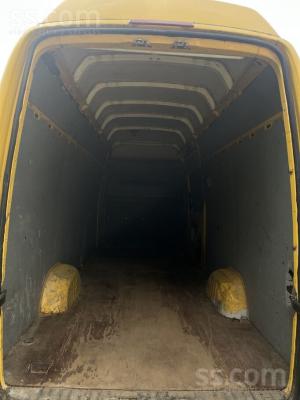 Dzeltens Volkswagen Crafter 2007 Valmiera, ar dzinēja tilpumu 2.50 L un nobraukumu 357 tūkst. km par 3850 €, foto 9 vietnē AUTOMOTO.COM.LV