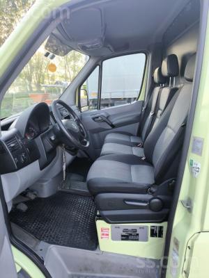 Dzeltens Volkswagen Crafter 2012 Rīga, ar dzinēja tilpumu 2.00 L un nobraukumu 208 tūkst. km par 6500 €, foto 6 vietnē AUTOMOTO.COM.LV