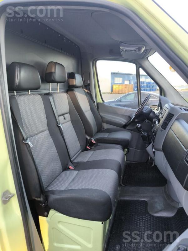 Yellow Volkswagen Crafter 2012 in Riga, with an engine capacity of 2.00 L and mileage of 208 thousand km for 6500 €, photo 6 on AUTOMOTO.COM.LV