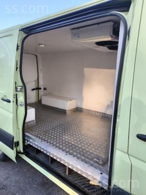 Dzeltens Volkswagen Crafter 2012 Rīga, ar dzinēja tilpumu 2.00 L un nobraukumu 208 tūkst. km par 6500 €, foto 10 vietnē AUTOMOTO.COM.LV