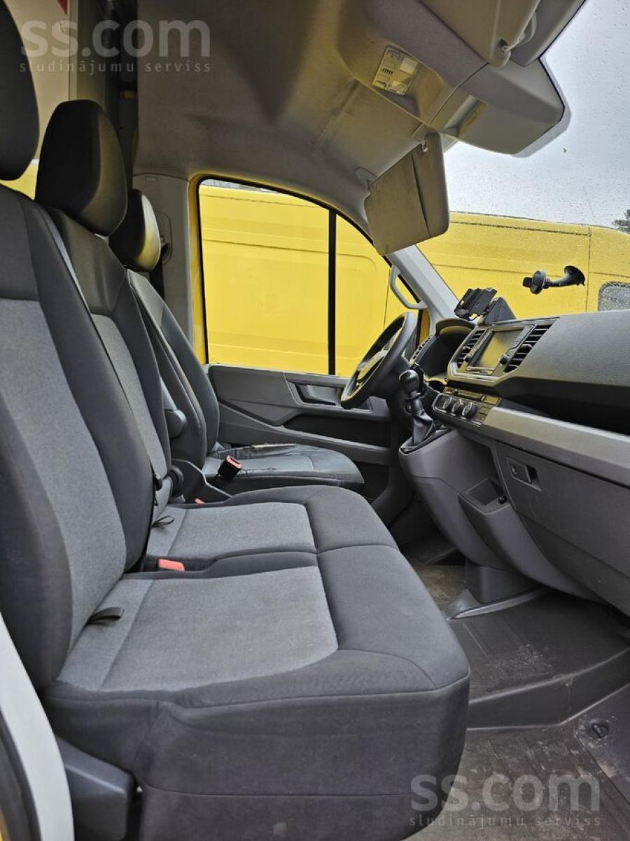Yellow Volkswagen Crafter 2018 in Riga, with an engine capacity of 2.00 L and mileage of 276 thousand km for 11500 €, photo 8 on AUTOMOTO.COM.LV