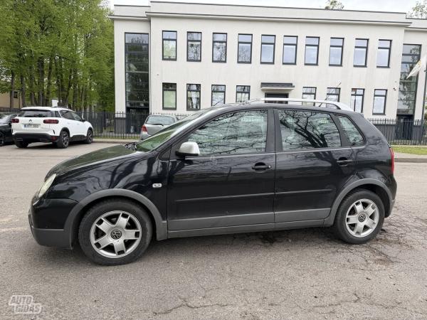 Черный Фольксваген Кросс Поло 2005 в Каунас, объемом двигателя 1.40 л и пробегом 314 тыс. км за 920 €, фото 2 на AUTOMOTO.COM.LV