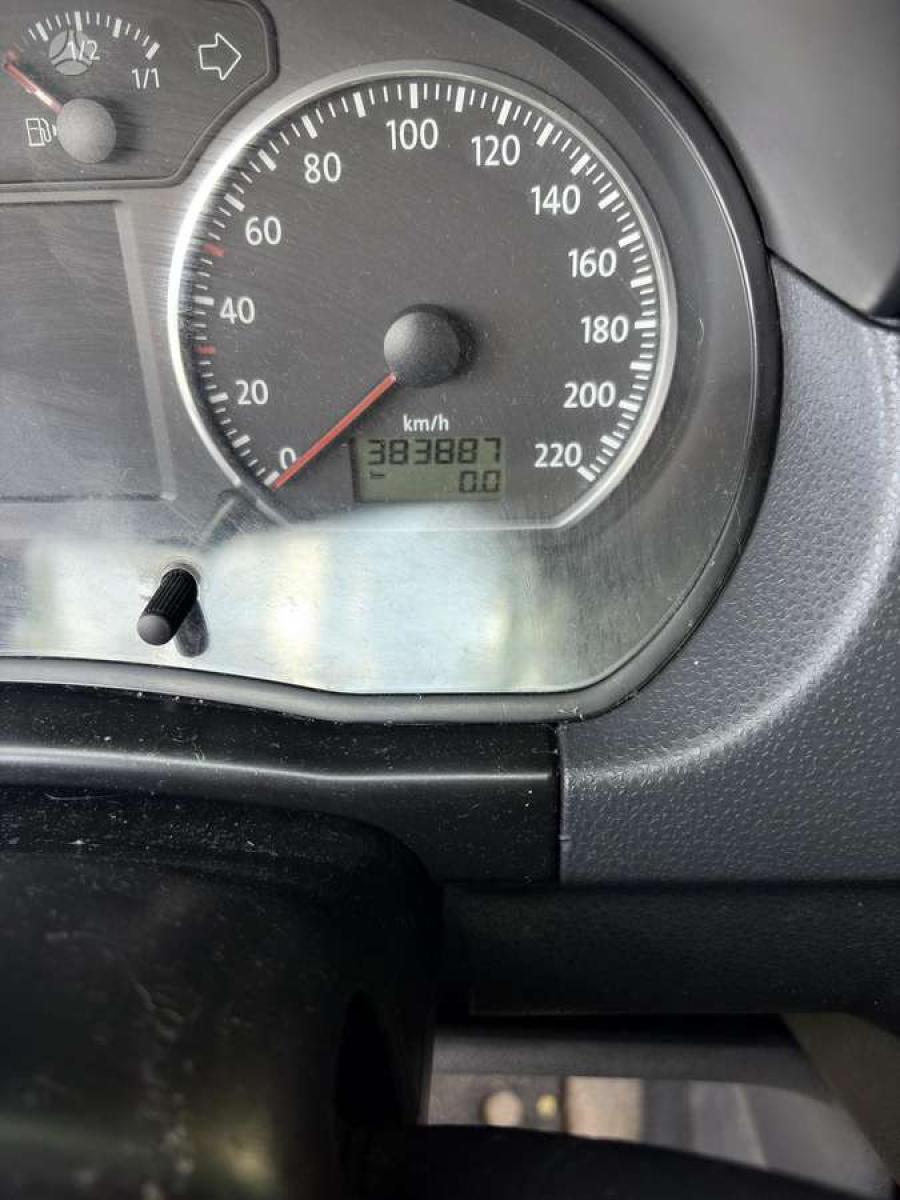 Black Volkswagen cross-polo 2007 in Trakai, with an engine capacity of 1.90 L and mileage of 384 thousand km for 600 €, photo 7 on AUTOMOTO.COM.LV