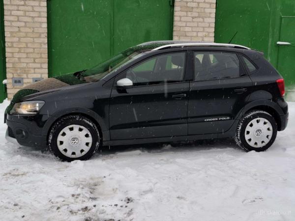 Melns Volkswagen cross-polo 2012 Jonava, ar dzinēja tilpumu 1.60 L un nobraukumu 350 tūkst. km par 3500 €, foto 3 vietnē AUTOMOTO.COM.LV