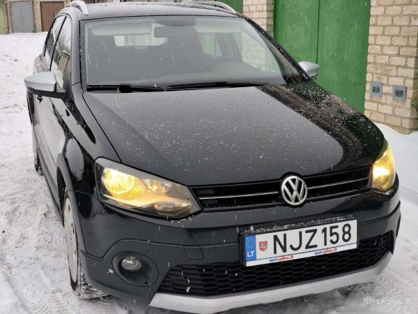 Melns Volkswagen cross-polo 2012 Jonava, ar dzinēja tilpumu 1.60 L un nobraukumu 350 tūkst. km par 3500 €, foto 10 vietnē AUTOMOTO.COM.LV