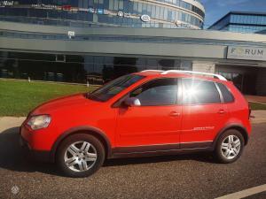 Sarkans Volkswagen cross-polo 2008 Viļņa, ar dzinēja tilpumu 1.40 L un nobraukumu 194 tūkst. km par 2750 €, foto  vietnē AUTOMOTO.COM.LV