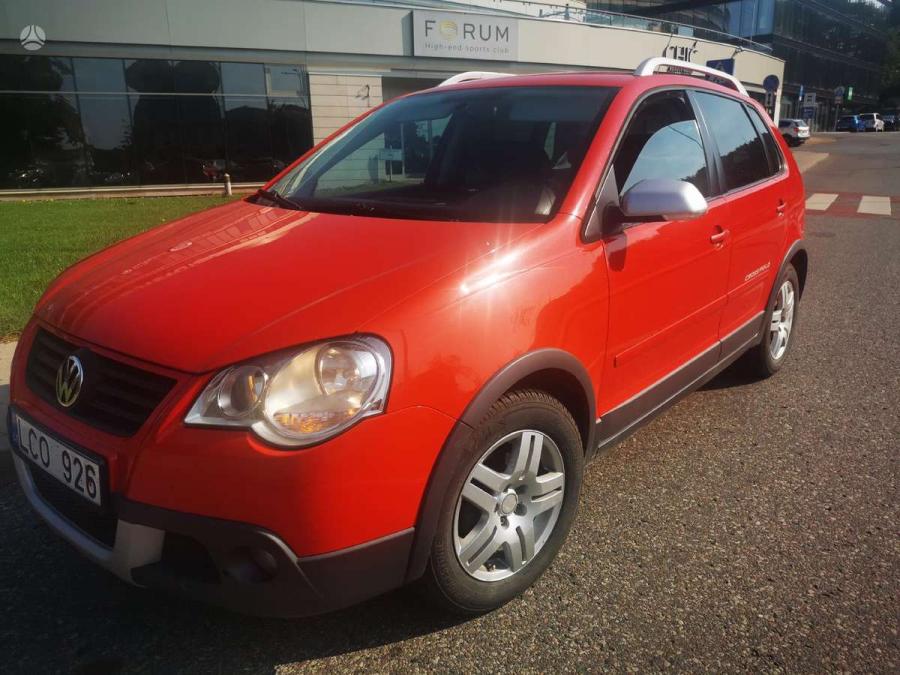 Red Volkswagen cross-polo 2008 in Vilnius, with an engine capacity of 1.40 L and mileage of 194 thousand km for 2750 €, photo 15 on AUTOMOTO.COM.LV