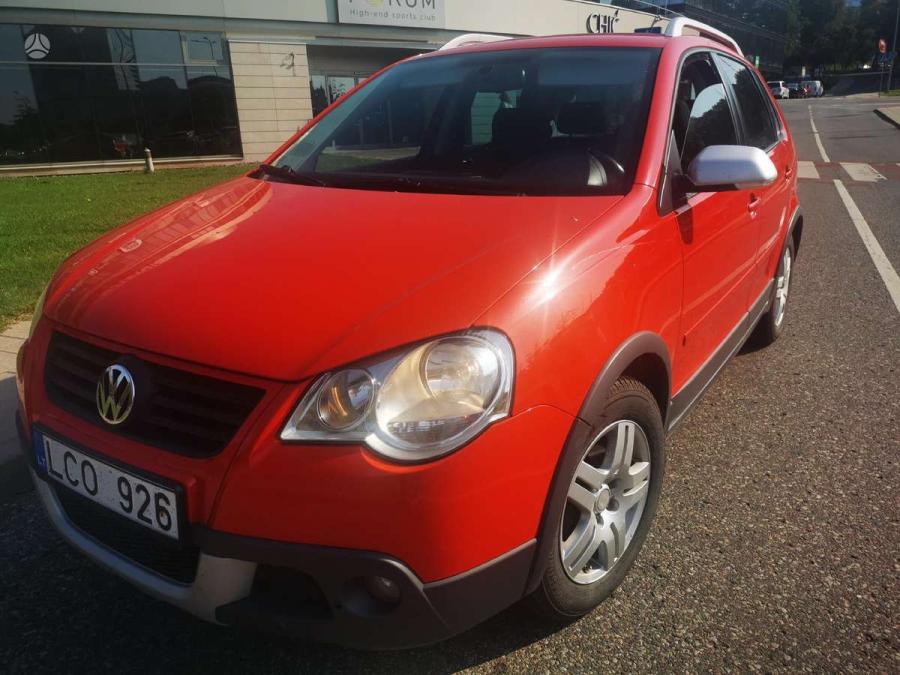 Red Volkswagen cross-polo 2008 in Vilnius, with an engine capacity of 1.40 L and mileage of 194 thousand km for 2750 €, photo 17 on AUTOMOTO.COM.LV