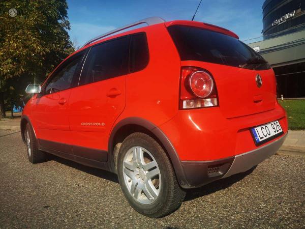 Sarkans Volkswagen cross-polo 2008 Viļņa, ar dzinēja tilpumu 1.40 L un nobraukumu 194 tūkst. km par 2750 €, foto 5 vietnē AUTOMOTO.COM.LV