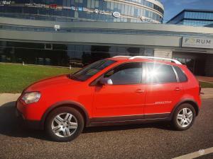 Red Volkswagen cross-polo 2009 in Vilnius, with an engine capacity of 1.40 L and mileage of 196 thousand km for 2750 €, photo 6 on AUTOMOTO.COM.LV