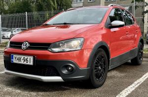 Red Volkswagen cross-polo 2010 in Radviliskis, with an engine capacity of 1.60 L and mileage of 235 thousand km for 4450 €, photo  on AUTOMOTO.COM.LV