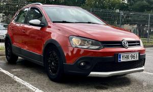 Red Volkswagen cross-polo 2010 in Radviliskis, with an engine capacity of 1.60 L and mileage of 235 thousand km for 4450 €, photo 3 on AUTOMOTO.COM.LV