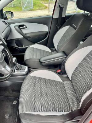 Red Volkswagen cross-polo 2010 in Radviliskis, with an engine capacity of 1.60 L and mileage of 235 thousand km for 4450 €, photo 9 on AUTOMOTO.COM.LV