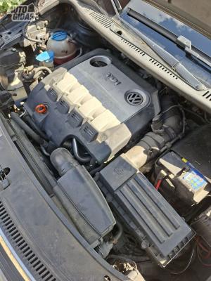 Black Volkswagen cross-touran 2008 in Telschi, with an engine capacity of 2.00 L and mileage of 339 thousand km for 3400 €, photo 18 on AUTOMOTO.COM.LV