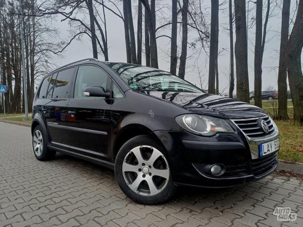 Melns Volkswagen cross-touran 2008 Kauņa, ar dzinēja tilpumu 2.00 L un nobraukumu 322 tūkst. km par 3250 €, foto 7 vietnē AUTOMOTO.COM.LV