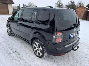 Melns Volkswagen cross-touran 2008 Vilkaviškis, ar dzinēja tilpumu 2.00 L un nobraukumu 275 tūkst. km par 3700 €, foto 7 vietnē AUTOMOTO.COM.LV