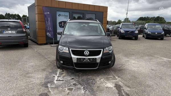 Melns Volkswagen cross-touran 2008 Marijampole, ar dzinēja tilpumu 2.00 L un nobraukumu 218 tūkst. km par 3999 €, foto 6 vietnē AUTOMOTO.COM.LV