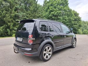 Black Volkswagen cross-touran 2008 in Telschi, with an engine capacity of 2.00 L and mileage of 339 thousand km for 3750 €, photo 4 on AUTOMOTO.COM.LV