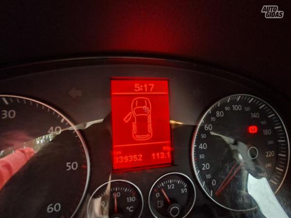 Черный Фольксваген Кросс Туран 2008 в Тельшяй, объемом двигателя 2.00 л и пробегом 339 тыс. км за 3750 €, фото 6 на AUTOMOTO.COM.LV