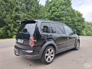 Black Volkswagen cross-touran 2008 in Telschi, with an engine capacity of 2.00 L and mileage of 339 thousand km for 3300 €, photo 4 on AUTOMOTO.COM.LV