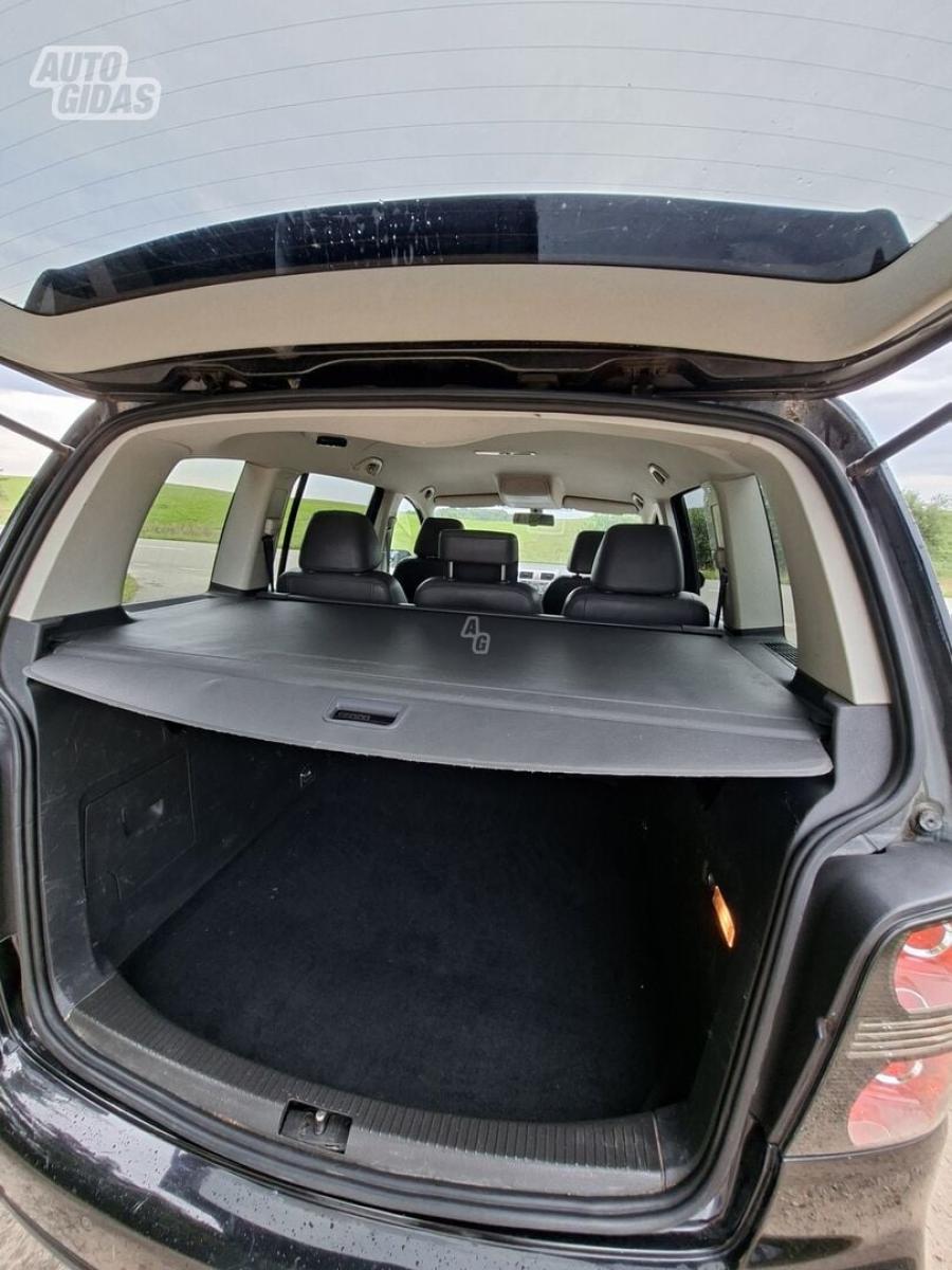 Black Volkswagen cross-touran 2008 in Telschi, with an engine capacity of 2.00 L and mileage of 339 thousand km for 3300 €, photo 11 on AUTOMOTO.COM.LV
