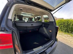 Black Volkswagen cross-touran 2012 in Klaipeda, with an engine capacity of 1.60 L and mileage of 249 thousand km for 6350 €, photo 11 on AUTOMOTO.COM.LV