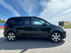Black Volkswagen cross-touran 2012 in Klaipeda, with an engine capacity of 1.60 L and mileage of 249 thousand km for 6350 €, photo 15 on AUTOMOTO.COM.LV