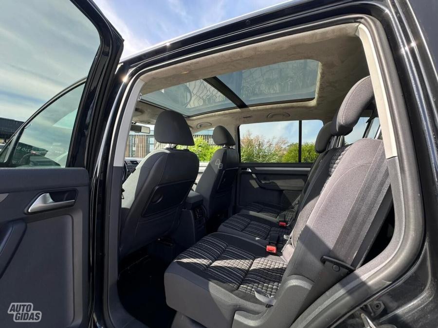 Melns Volkswagen cross-touran 2012 Klaipėda, ar dzinēja tilpumu 1.60 L un nobraukumu 249 tūkst. km par 6400 €, foto 13 vietnē AUTOMOTO.COM.LV