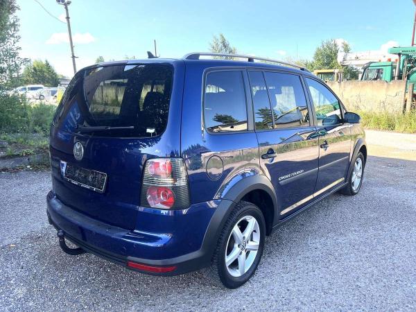 Zils Volkswagen cross-touran 2007 Utena, ar dzinēja tilpumu 2.00 L un nobraukumu 292 tūkst. km par 3450 €, foto 4 vietnē AUTOMOTO.COM.LV