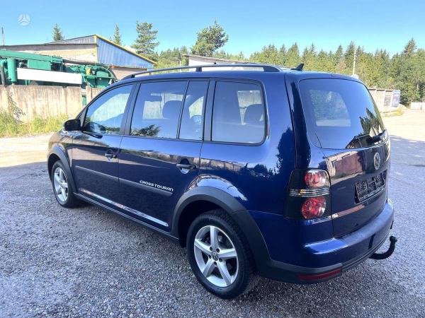 Zils Volkswagen cross-touran 2007 Utena, ar dzinēja tilpumu 2.00 L un nobraukumu 292 tūkst. km par 3450 €, foto 6 vietnē AUTOMOTO.COM.LV