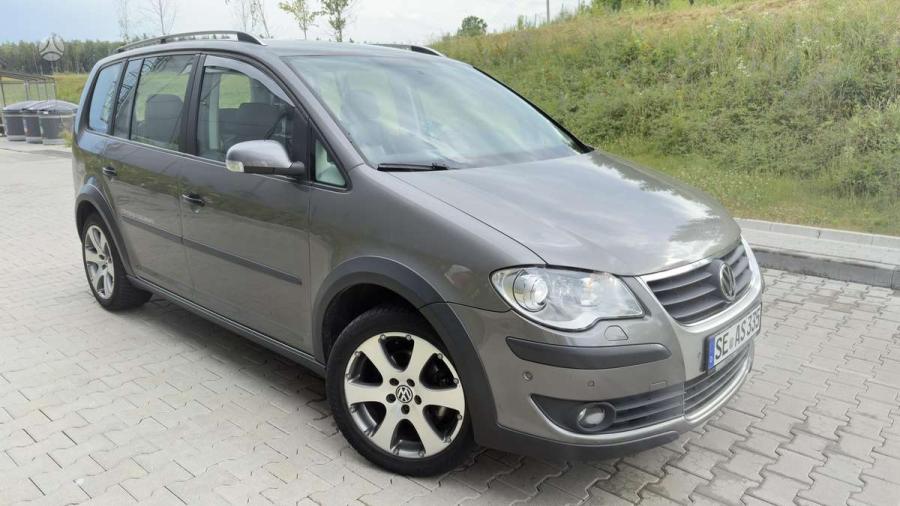 Brūns Volkswagen cross-touran 2008 Viļņa, ar dzinēja tilpumu 1.97 L un nobraukumu 277 tūkst. km par 5400 €, foto 3 vietnē AUTOMOTO.COM.LV