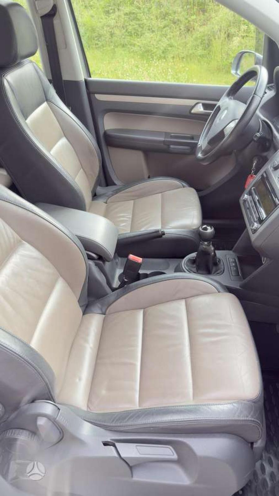 Brūns Volkswagen cross-touran 2008 Viļņa, ar dzinēja tilpumu 1.97 L un nobraukumu 277 tūkst. km par 5400 €, foto 7 vietnē AUTOMOTO.COM.LV