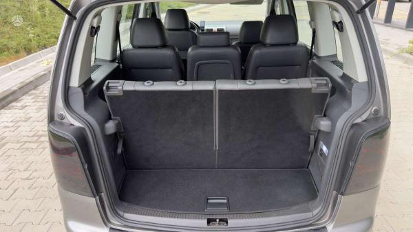 Brown Volkswagen cross-touran 2008 in Vilnius, with an engine capacity of 1.97 L and mileage of 277 thousand km for 5400 €, photo 10 on AUTOMOTO.COM.LV