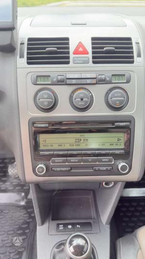 Brūns Volkswagen cross-touran 2008 Viļņa, ar dzinēja tilpumu 1.97 L un nobraukumu 277 tūkst. km par 5400 €, foto 13 vietnē AUTOMOTO.COM.LV