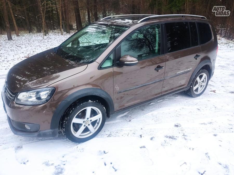 Brūns Volkswagen cross-touran 2011 Utena, ar dzinēja tilpumu 1.40 L un nobraukumu 222 tūkst. km par 6300 €, foto 3 vietnē AUTOMOTO.COM.LV