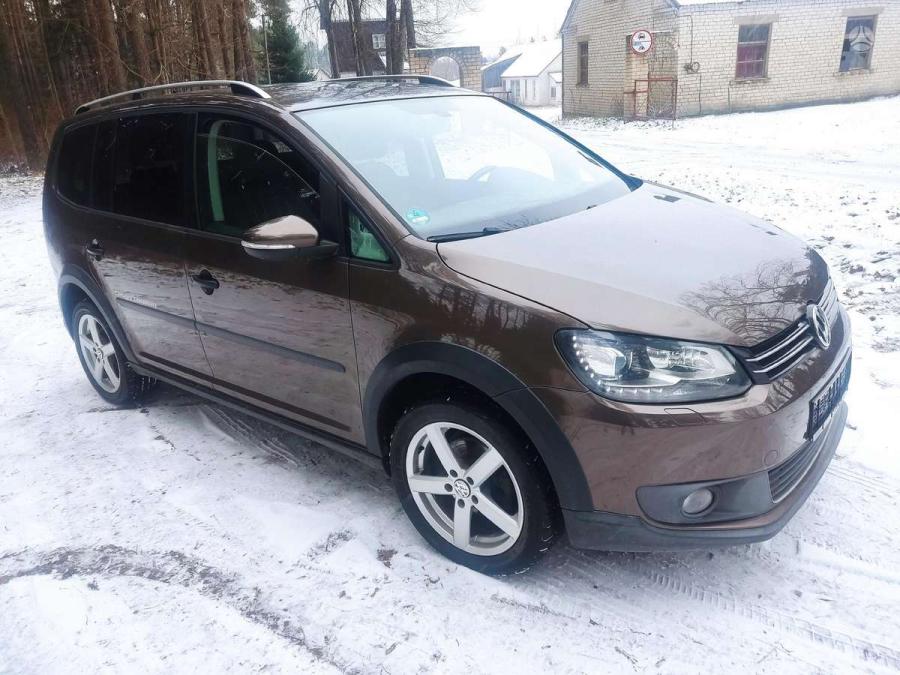 Brūns Volkswagen cross-touran 2011 Utena, ar dzinēja tilpumu 1.39 L un nobraukumu 224 tūkst. km par 6300 €, foto 9 vietnē AUTOMOTO.COM.LV