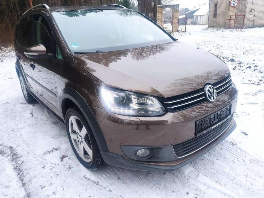 Brūns Volkswagen cross-touran 2011 Utena, ar dzinēja tilpumu 1.39 L un nobraukumu 224 tūkst. km par 6300 €, foto 12 vietnē AUTOMOTO.COM.LV