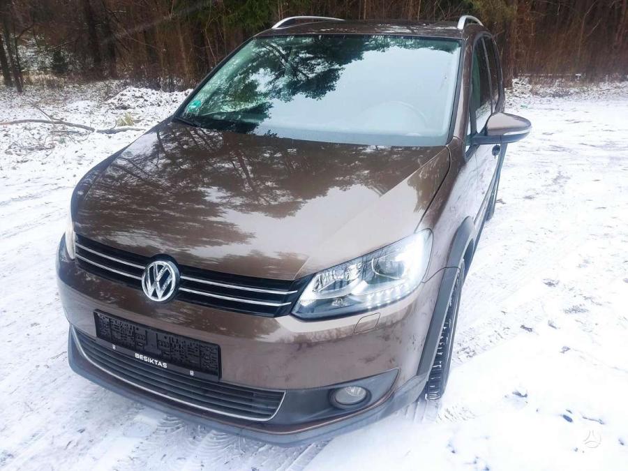 Brūns Volkswagen cross-touran 2011 Utena, ar dzinēja tilpumu 1.39 L un nobraukumu 224 tūkst. km par 6300 €, foto 13 vietnē AUTOMOTO.COM.LV