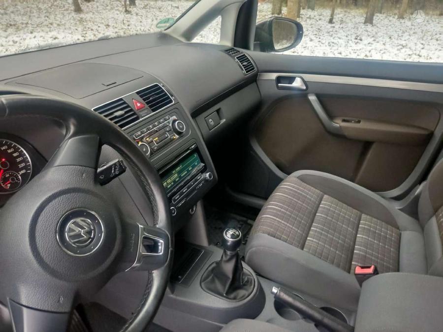 Brūns Volkswagen cross-touran 2011 Utena, ar dzinēja tilpumu 1.39 L un nobraukumu 224 tūkst. km par 6300 €, foto 25 vietnē AUTOMOTO.COM.LV