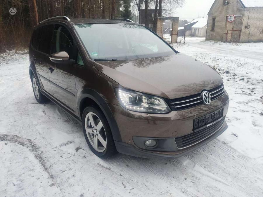 Brūns Volkswagen cross-touran 2011 Utena, ar dzinēja tilpumu 1.39 L un nobraukumu 224 tūkst. km par 6300 €, foto 29 vietnē AUTOMOTO.COM.LV
