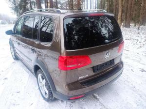 Brown Volkswagen cross-touran 2011 in Utena, with an engine capacity of 1.39 L and mileage of 222 thousand km for 6300 €, photo 5 on AUTOMOTO.COM.LV